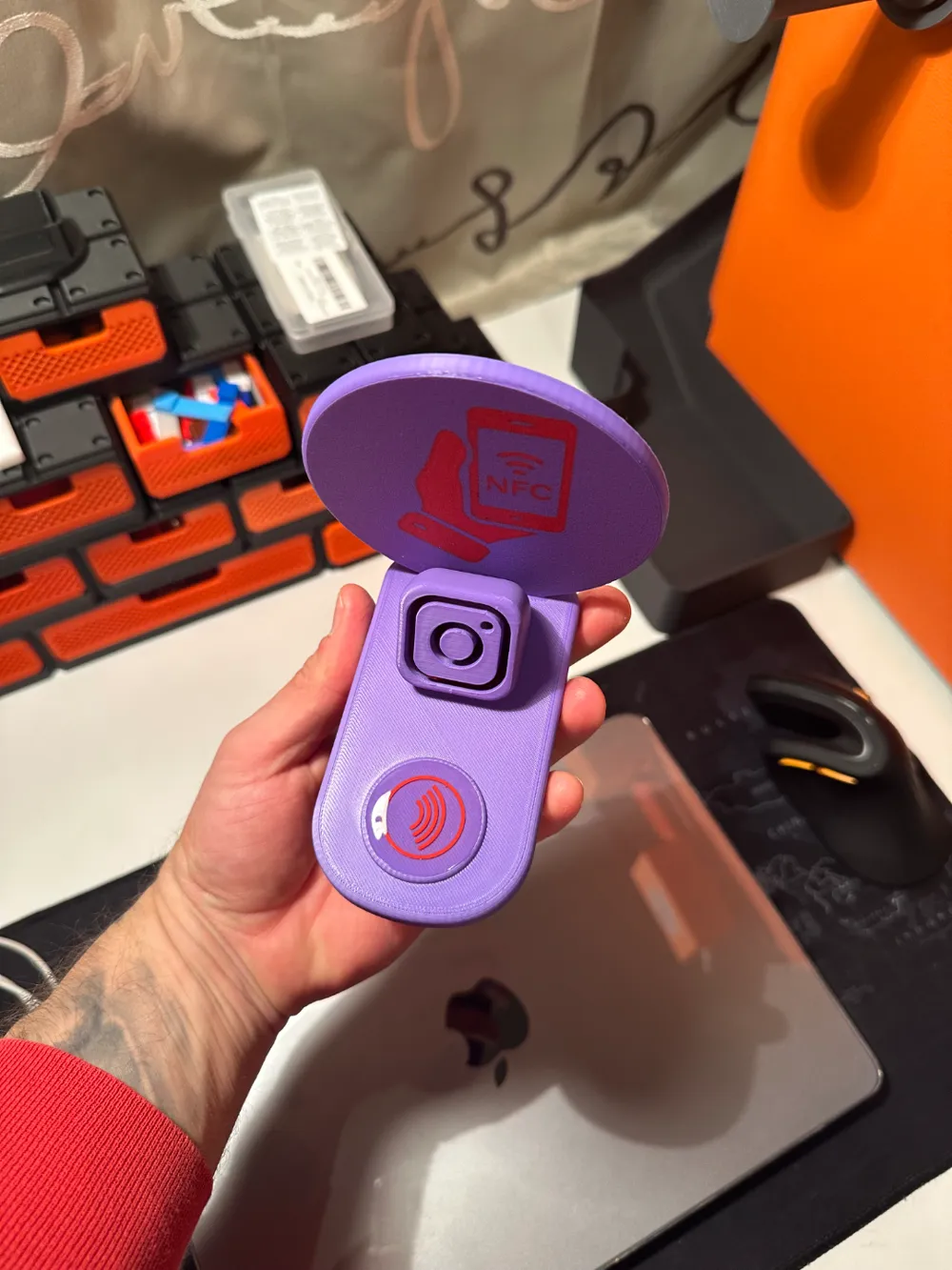 NFC Instagram Support by 3Di Belli MakerWorld: Download Free 3D Models