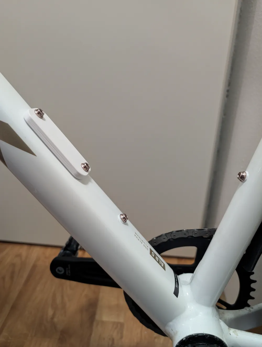 Pebblebee Tag bicycle mount by KisuArttu MakerWorld: Download Free 3D Models