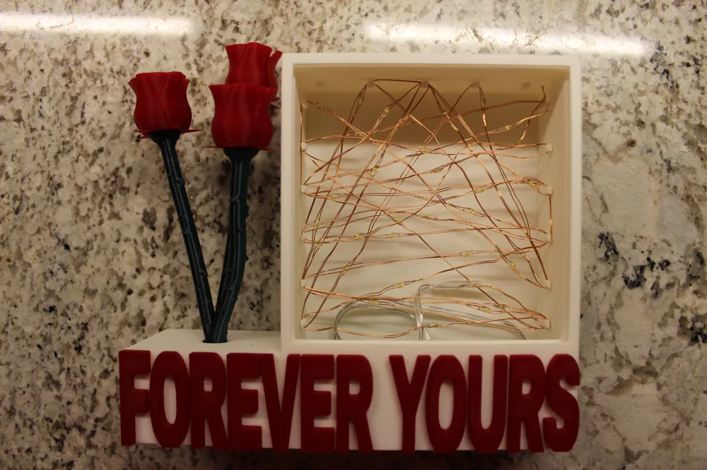 Forever Yours Lithophane Frame with 3 Roses - Free 3D Print Model ...