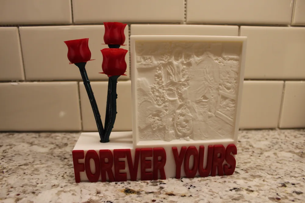 Forever Yours Lithophane Frame with 3 Roses - Free 3D Print Model ...