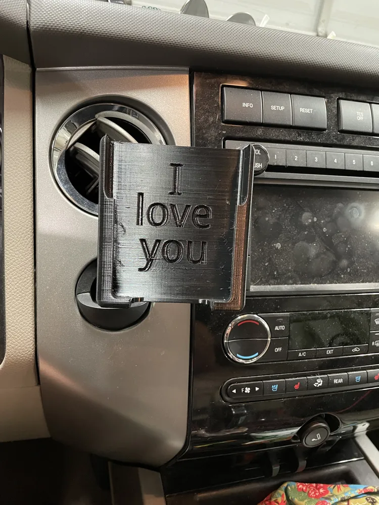 Scosche Phone Cradle - iPhone 13 w/case by danielhv211 - MakerWorld