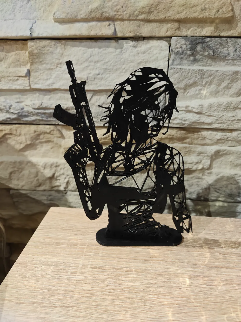 Geometric Lara Croft from Tomb raider Low poly by HJ_3D_ - MakerWorld