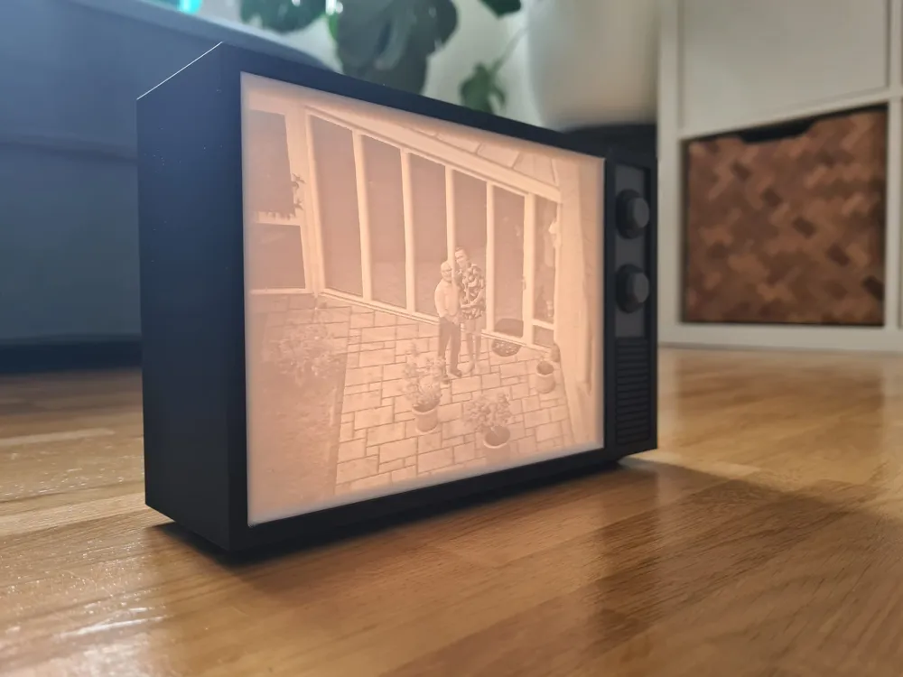 RetroTV Lithobox – Photo Lamp Vintage Television by Max_Models - MakerWorld