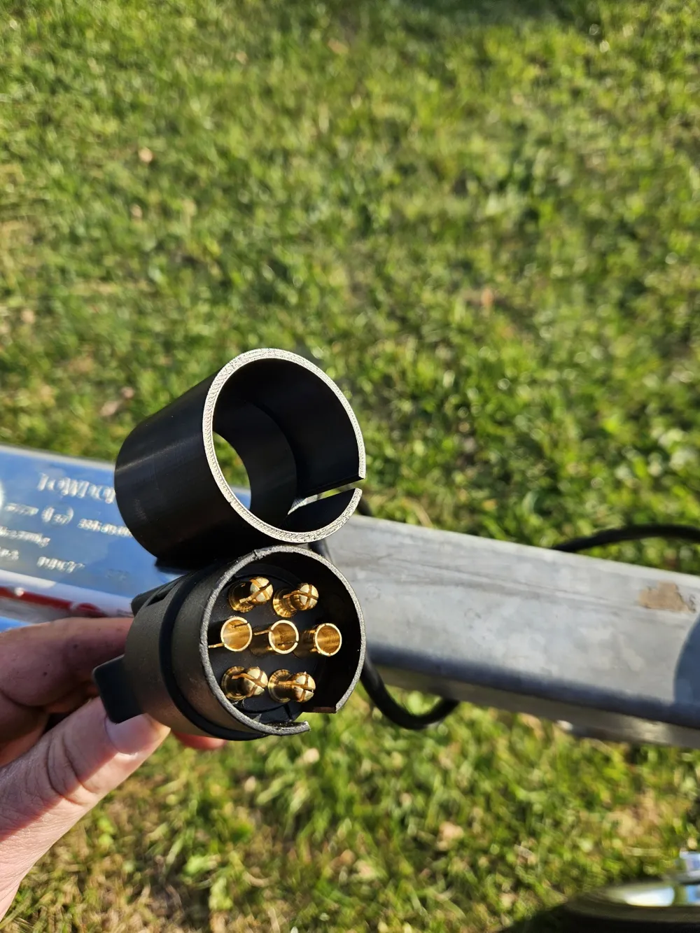 7 Pin Trailer Plug Holder by k3ldar MakerWorld: Download Free 3D Models