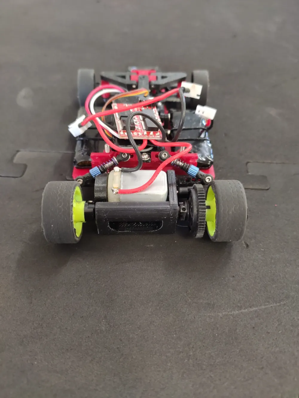 FreeZ 1/28 RWD miniz style prototype by Andrea - MakerWorld