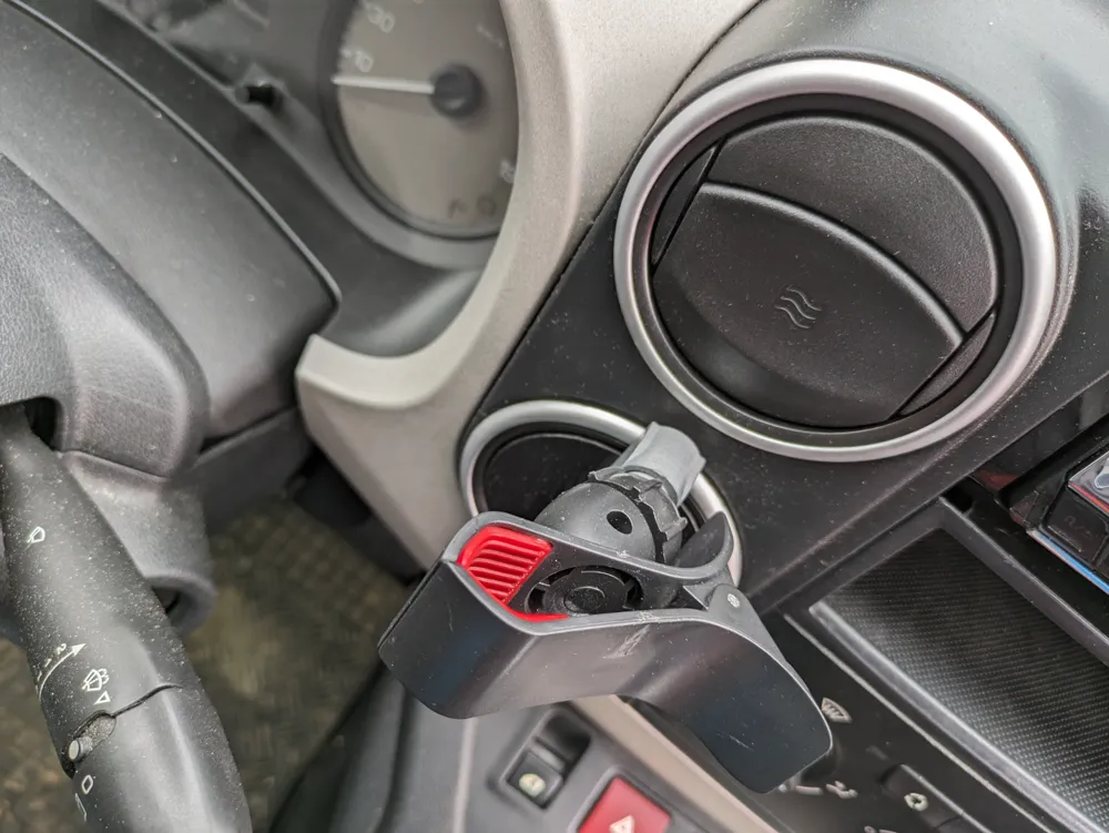 Peugeot Partner / Citroen Berlingo phone holder by geo.luki - MakerWorld