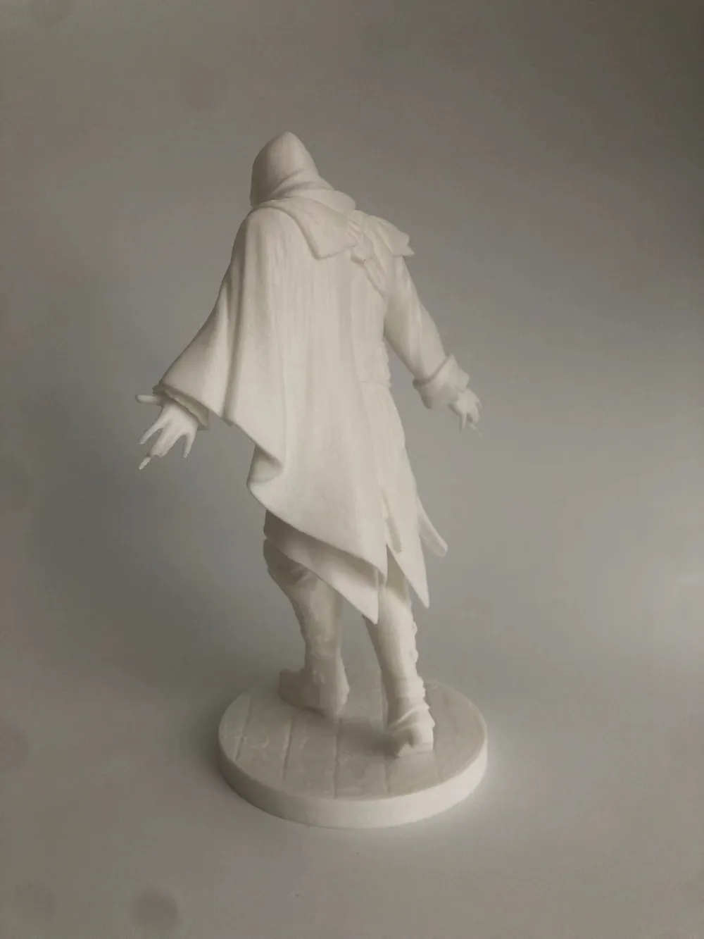 Assassin's Creed Ezio Auditore da Firenze Statue Remixed by Jason Lynx ...
