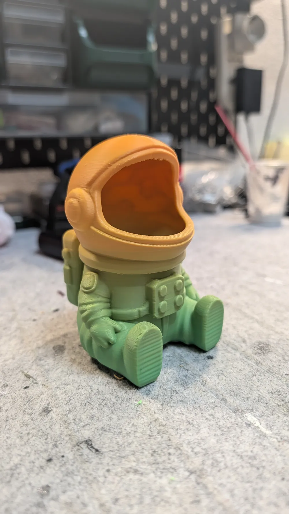 AstroHelper: Pen Holder for kids - Free 3D Print Model - MakerWorld