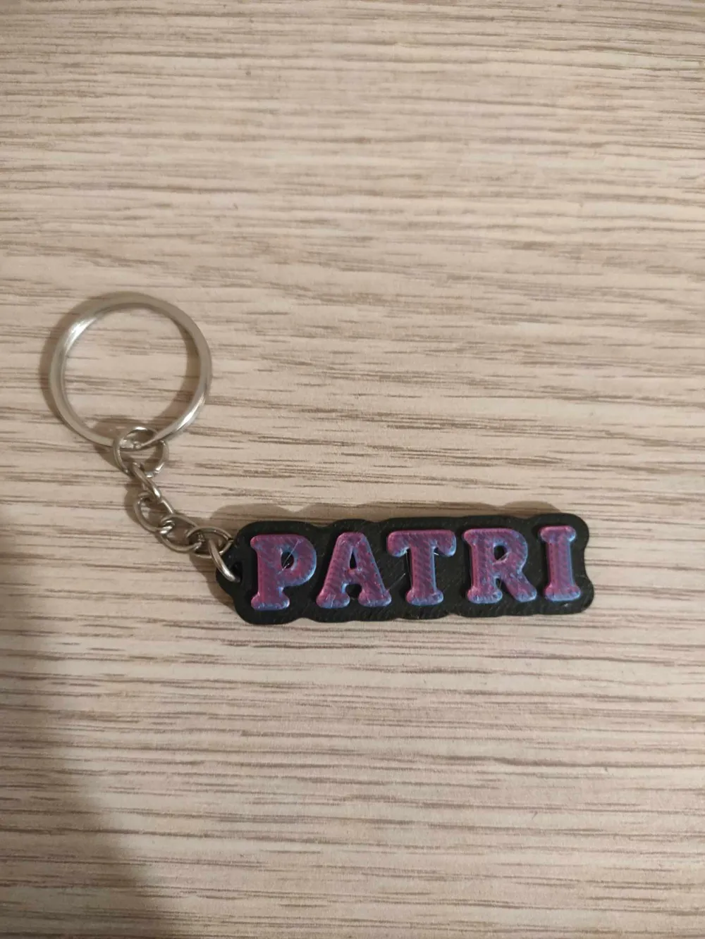 Schlüsselanhänger mit dem Namen Patri von Misticks MakerWorld ...