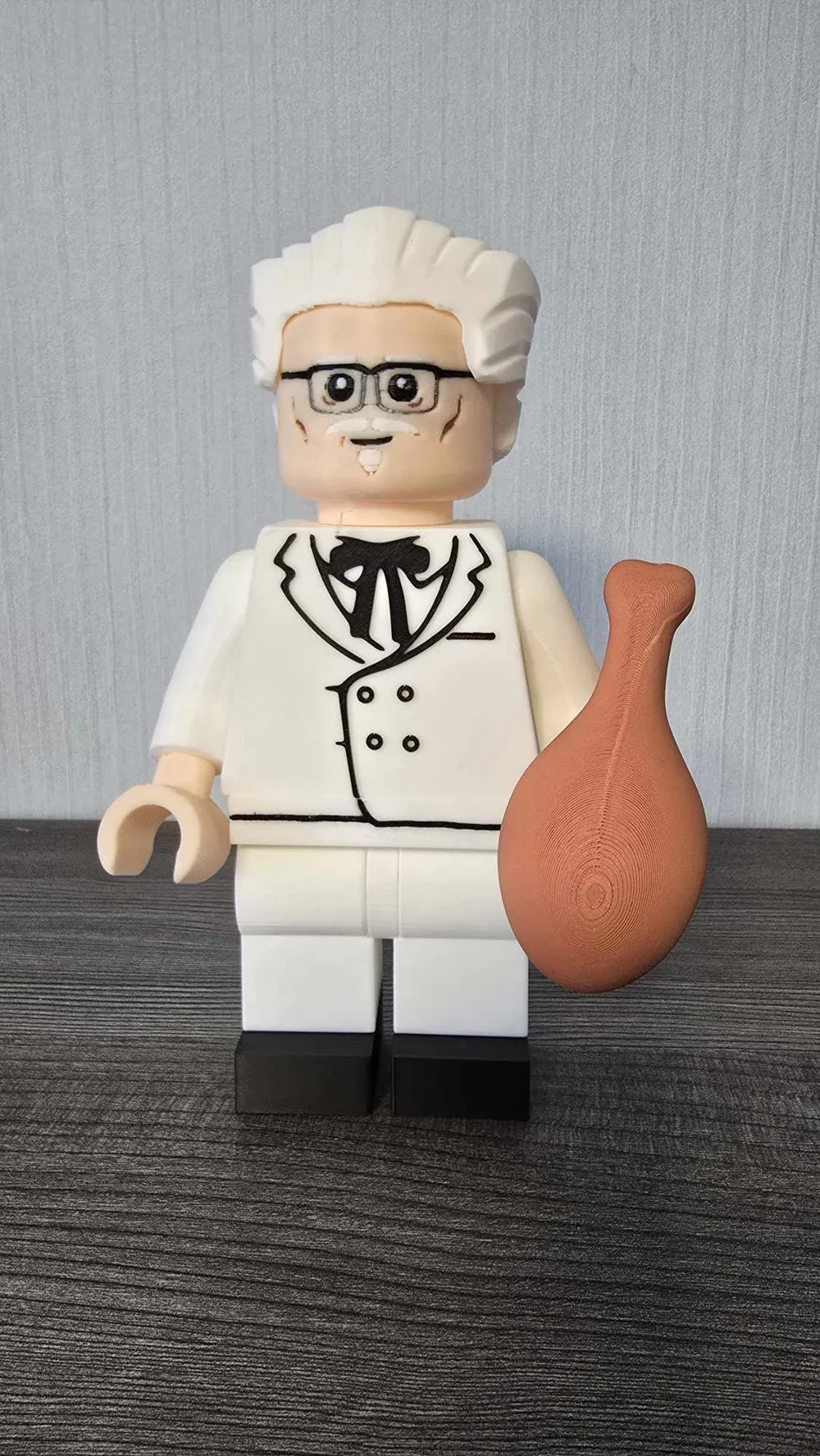 Big Brick * Colonel Sanders - KFC * 500% by cBoLsmUiEc - MakerWorld