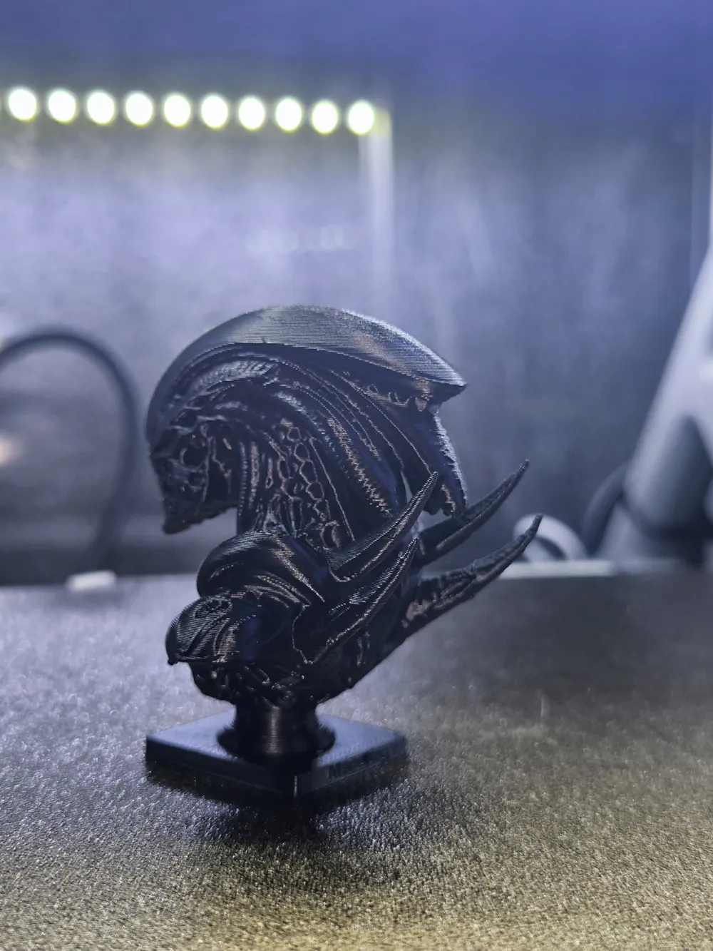 Xenomorph Alien Bust - Free 3D Print Model - MakerWorld