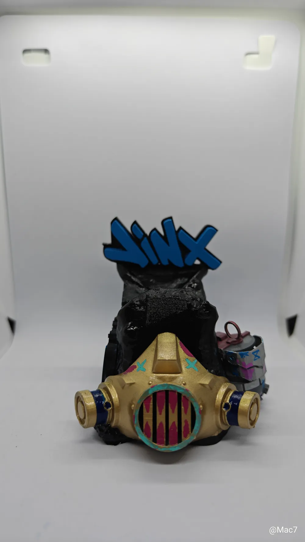 PS5/PS4/Xbox controller stand inspired by Jinx - Free 3D Print Model ...