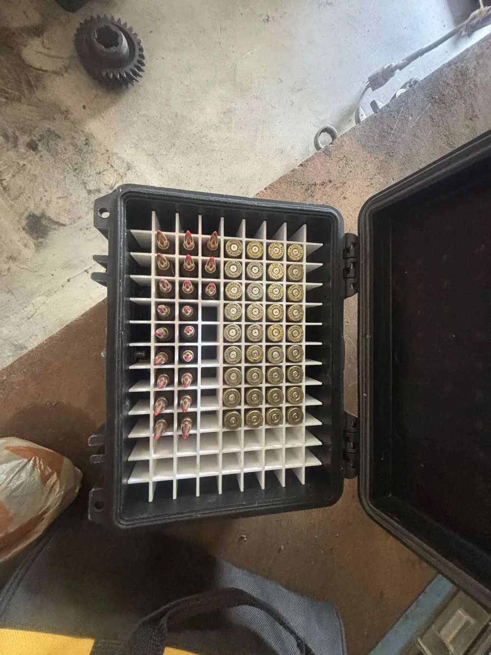 apache 1800 case insert magnum - Free 3D Print Model - MakerWorld