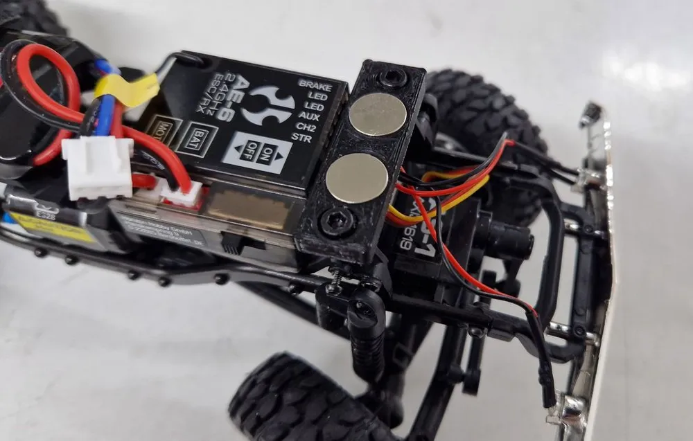 SCX24 magnet body mount - Free 3D Print Model - MakerWorld