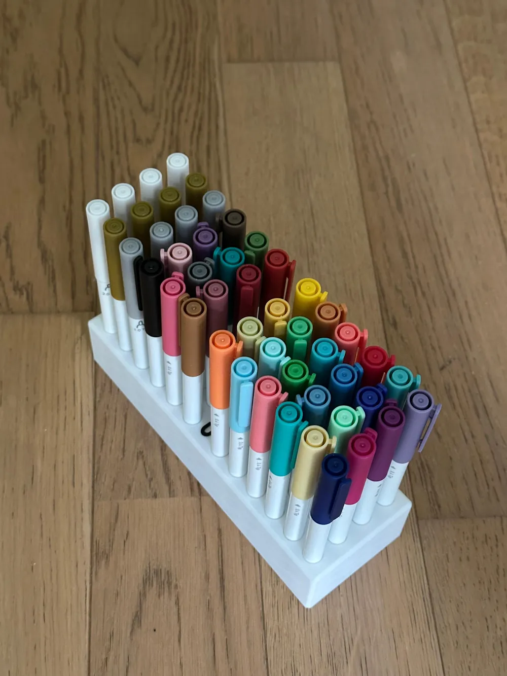 Soporte para 48 bolígrafos de colores - Modelo de impresión 3D gratuito ...