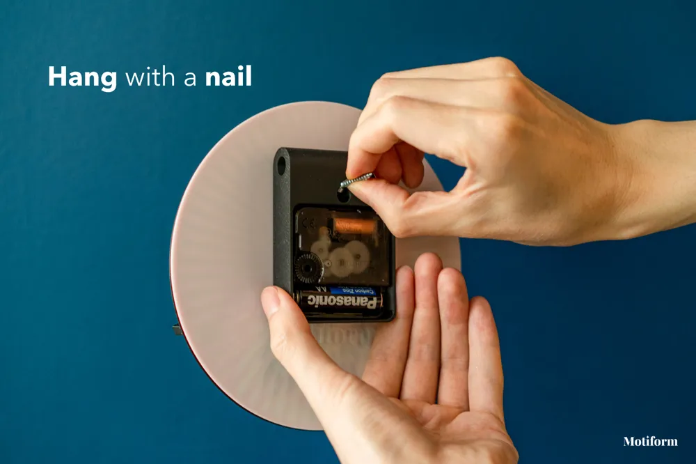 Scanimation Clock / Lenticular / Moiré Illusion by Motiform Studio ...