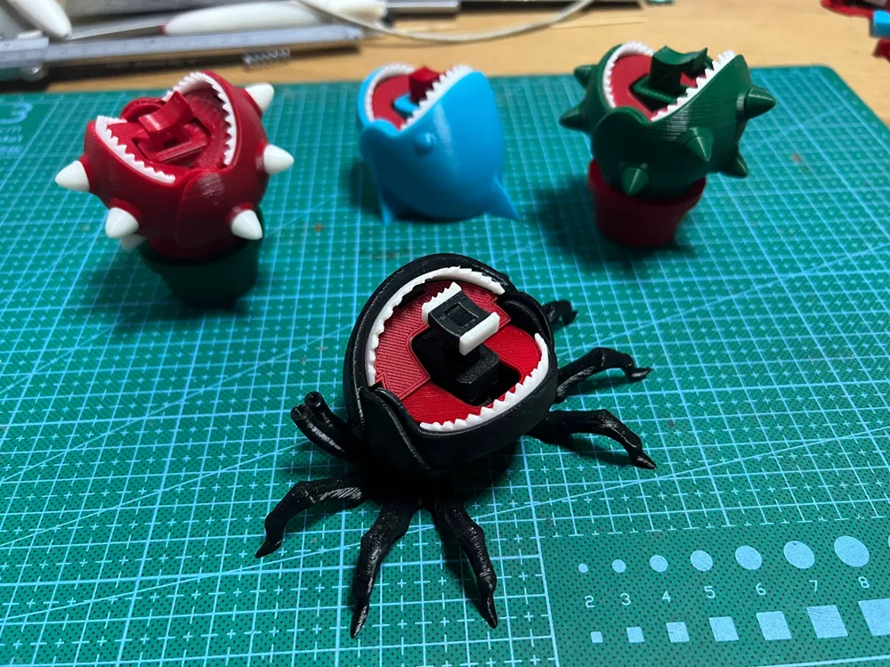 Alien Pen Holder by wuguigui MakerWorld: Download Free 3D Models