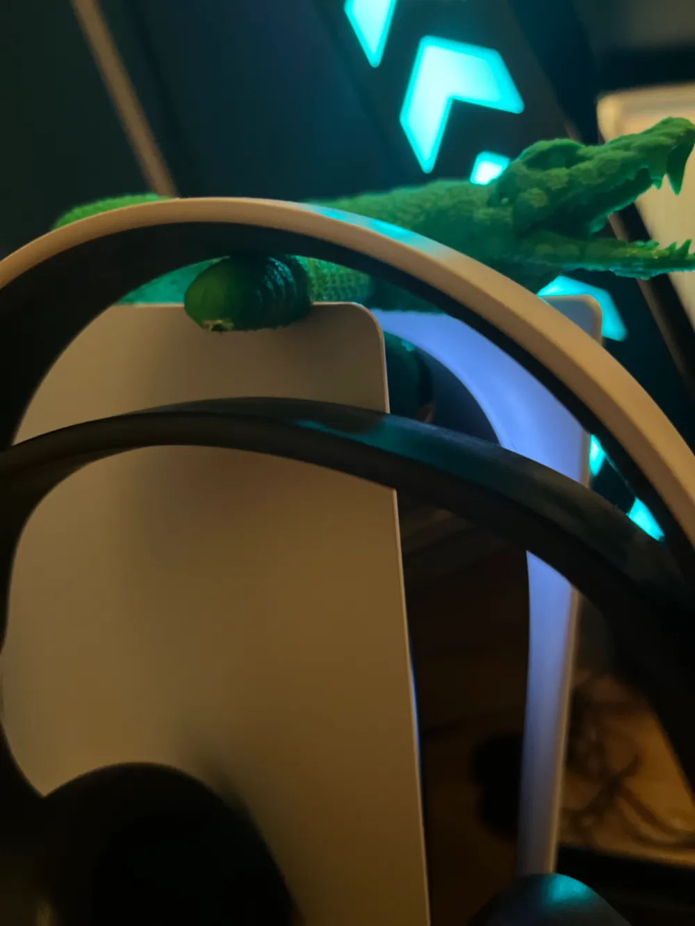 Playstation 5 Headsetholder Snake by Kjuwi76 - MakerWorld