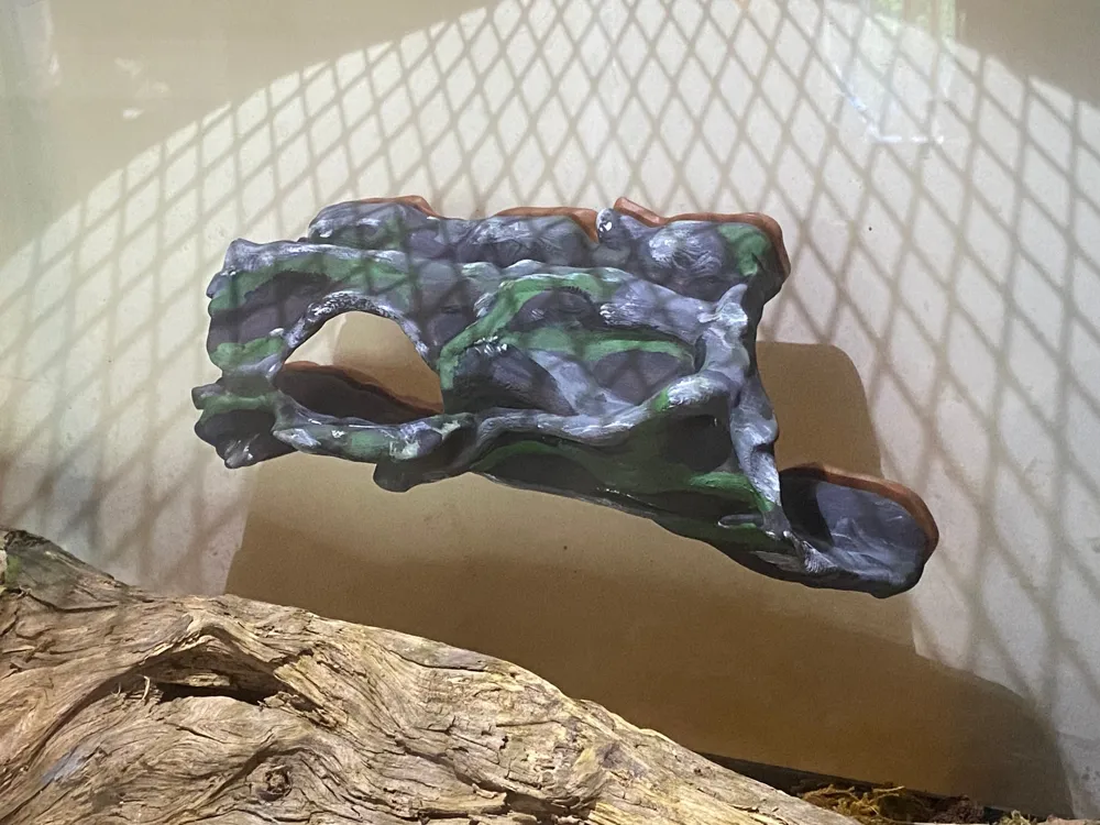 Magnetic Reptile Ledge - Hollow Log - Free 3D Print Model - MakerWorld
