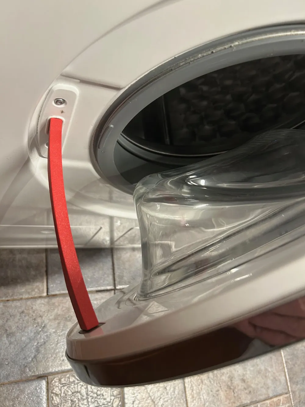 Miele Washing Machine Door Prop by DSW MakerWorld: Download Free 3D Models