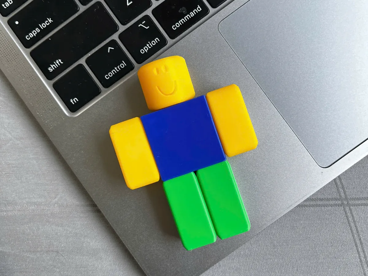 Classic Blocky Noob Figure - The Roblox Icon - Free 3D Print Model ...