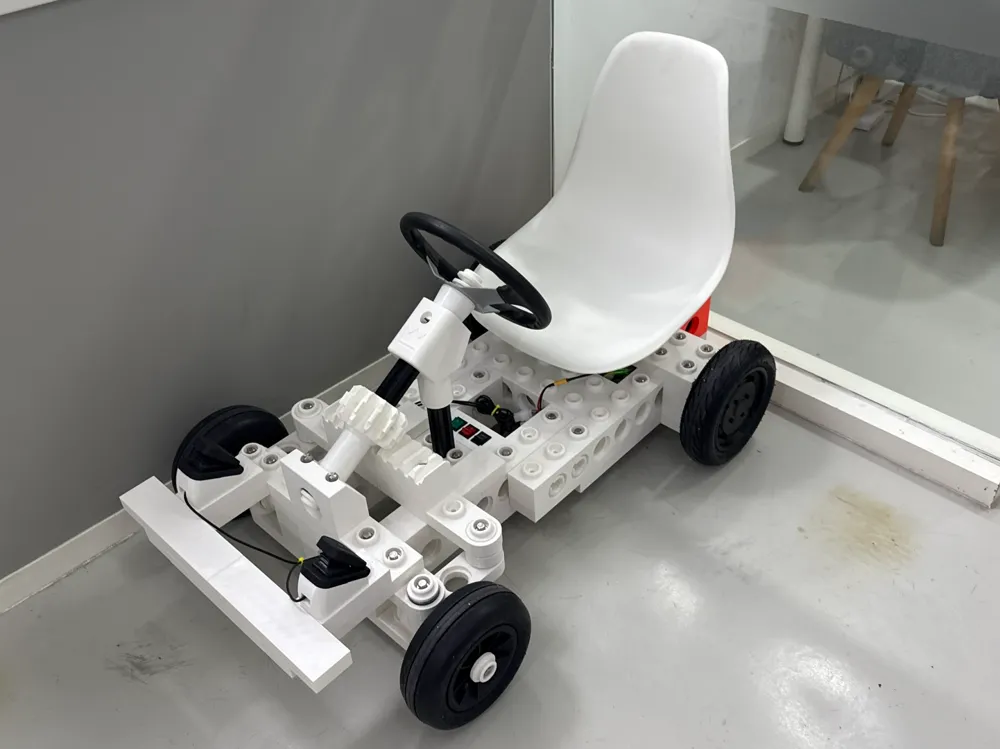 Giant interlocking brick build electric go-kart - Free 3D Print Model ...