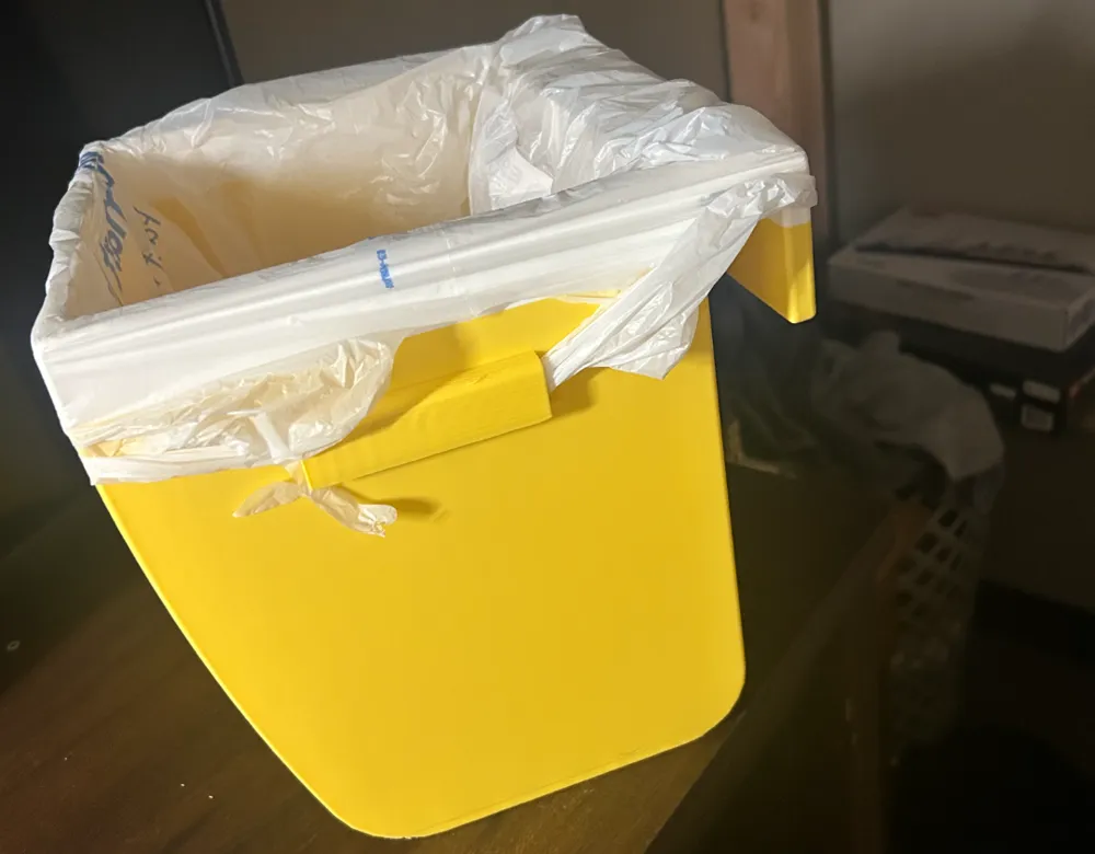 Hanging Trash Bin by Birdstopher - MakerWorld