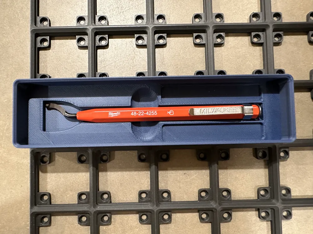 Milwaukee Deburr Tool Holder Gridfinity Bin 1x4 by Hugh Evans - MakerWorld