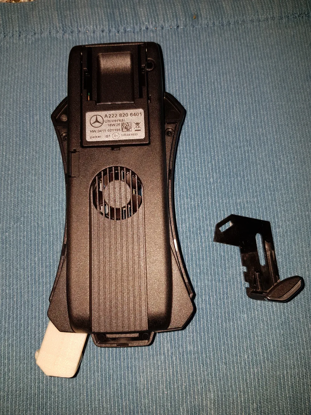 Mercedes Benz extension for mobile phone holder by Dave483 - MakerWorld