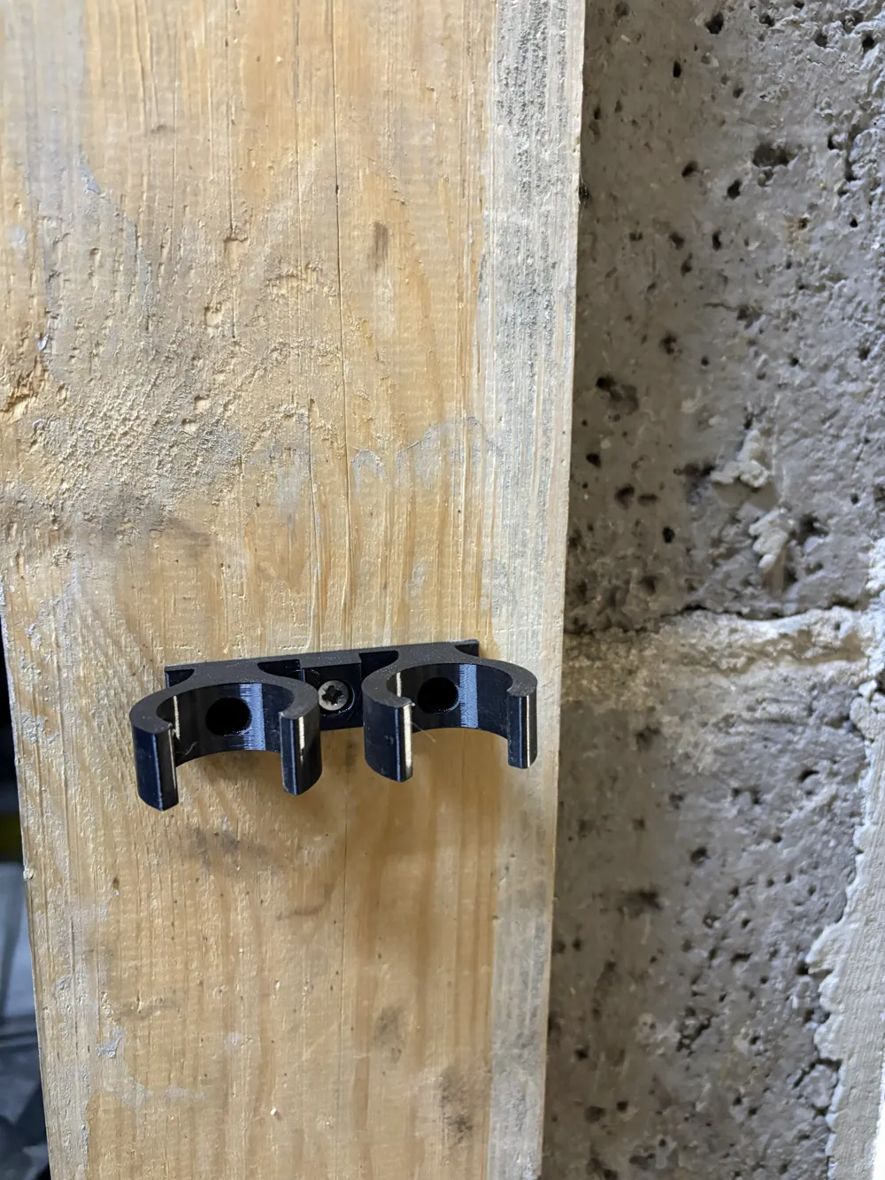 Holder for pipes Ø28 mm - Free 3D Print Model - MakerWorld