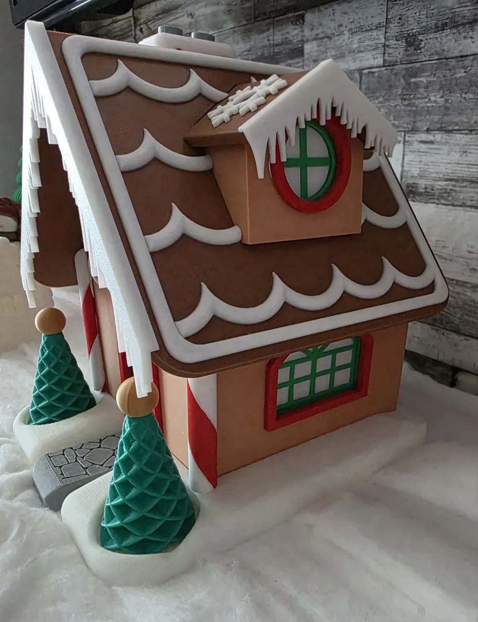 Gingerbread House - Free 3D Print Model - MakerWorld