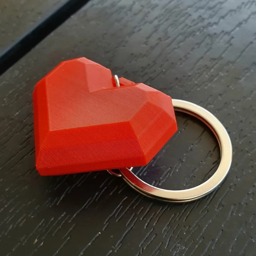 Low poly heart keychain - Free 3D Print Model - MakerWorld