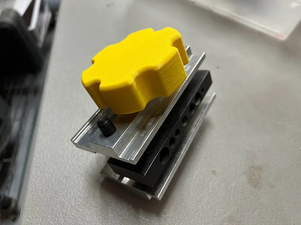 Rockler Self Centering Dowel Jig Knob by HangarDesigns - MakerWorld