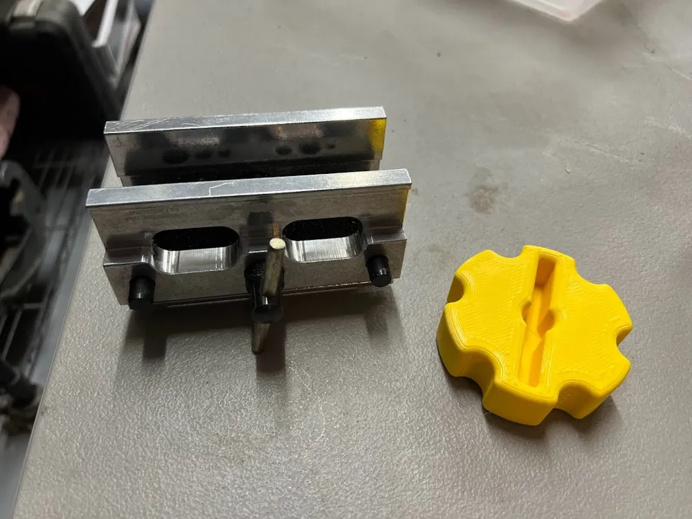 Rockler Self Centering Dowel Jig Knob by HangarDesigns - MakerWorld