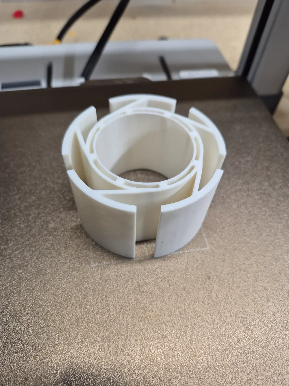 New Hatchbox Spool Adapter Remixed by mwinkeljoh - MakerWorld