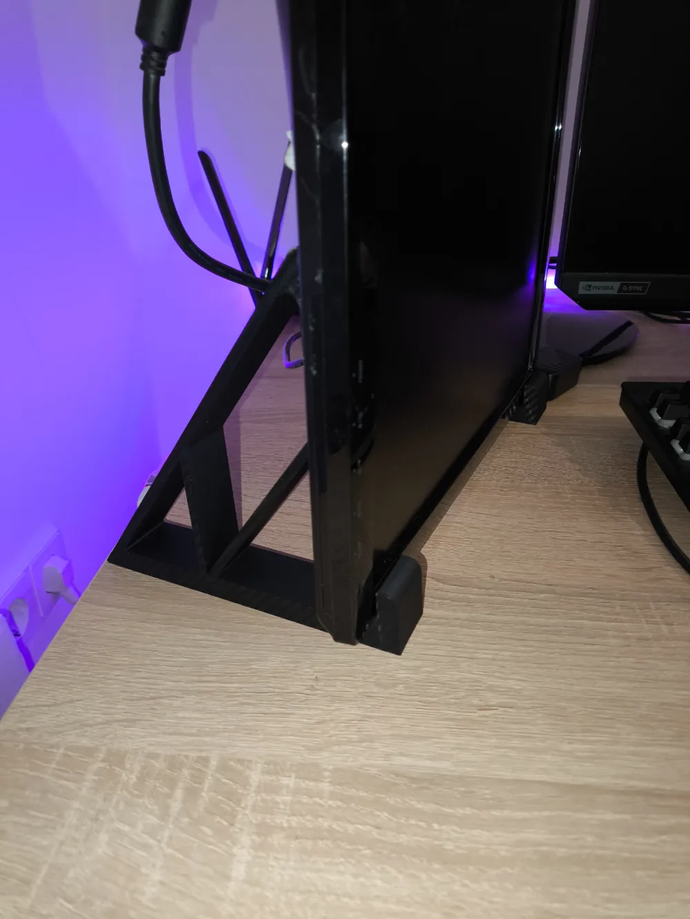 Simple monitor stand (vertical) by 3DKikl - MakerWorld