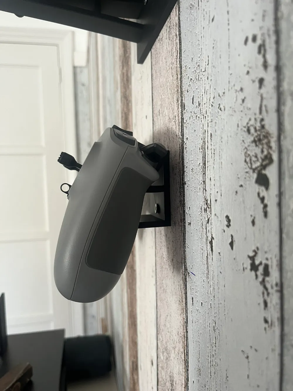 Dji controller wall mount - Free 3D Print Model - MakerWorld