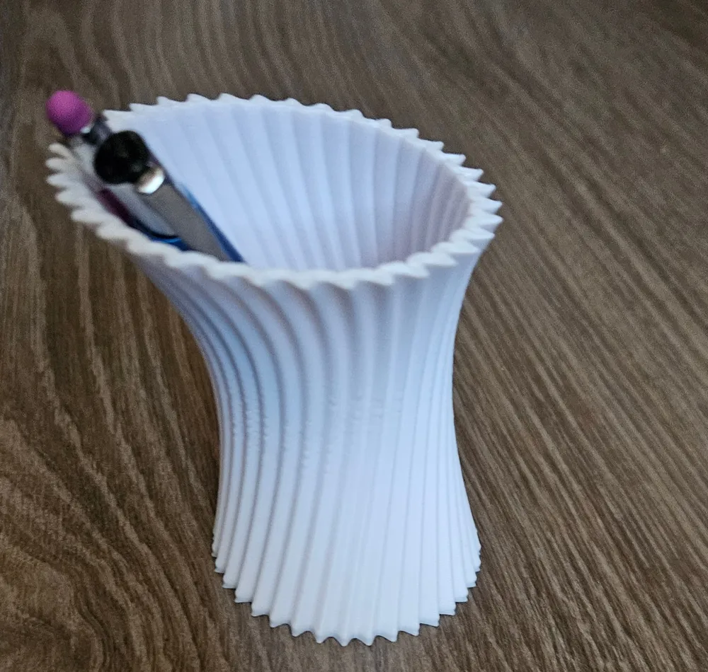 Pencil cup by Wojtek - MakerWorld