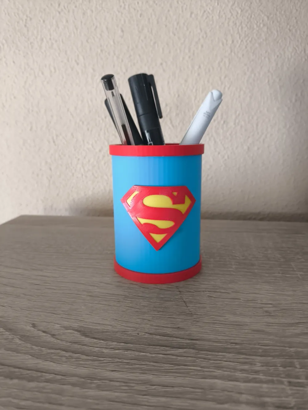 Superman pen holder by guarida3dprinter MakerWorld: Download Free 3D Models