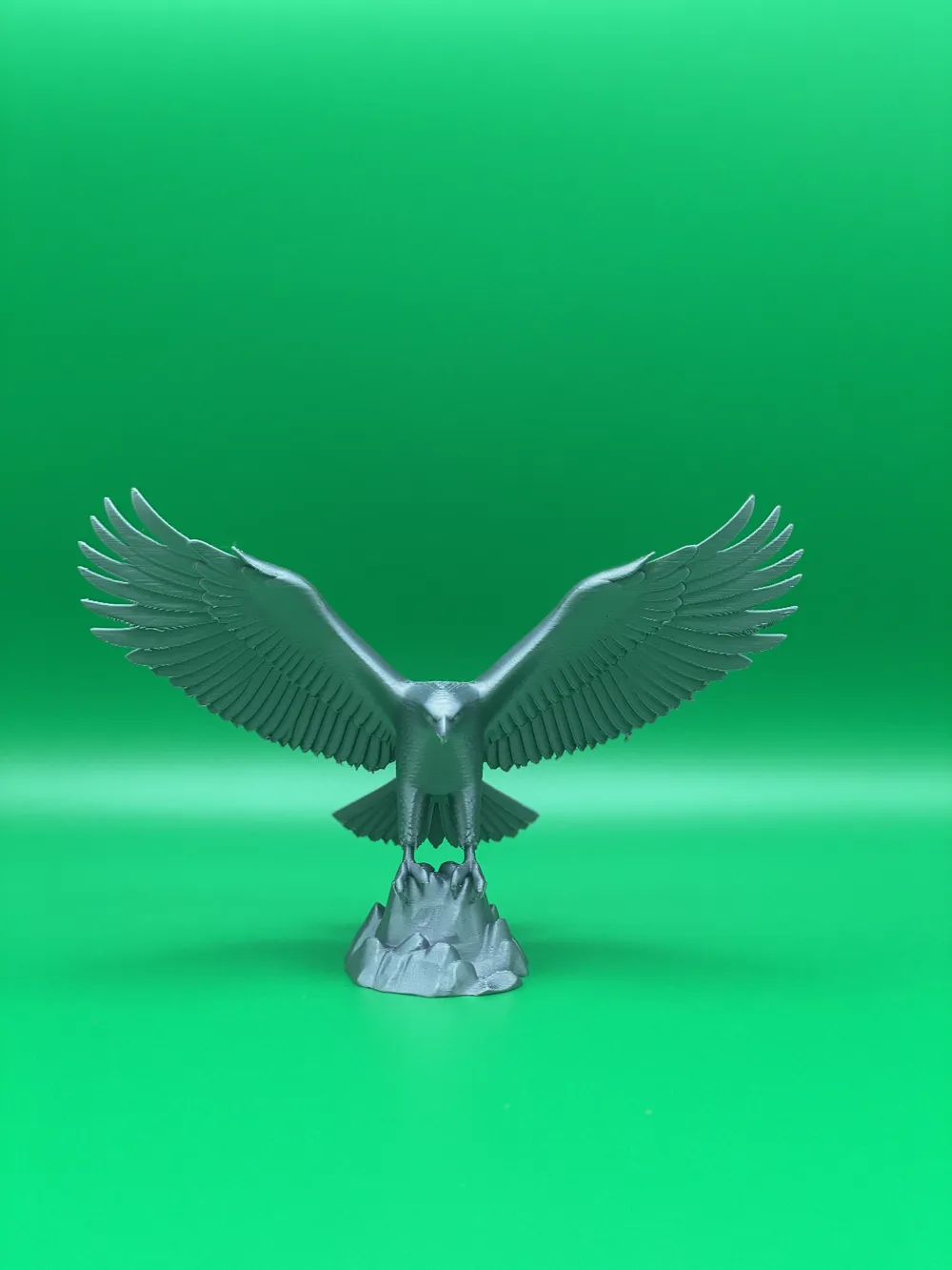 Majestätischer Adler auf Felsen – Kostenloses 3D-Druckmodell – MakerWorld