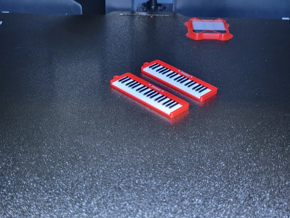 Mini Keyboard Keychain 37 key - Free 3D Print Model - MakerWorld