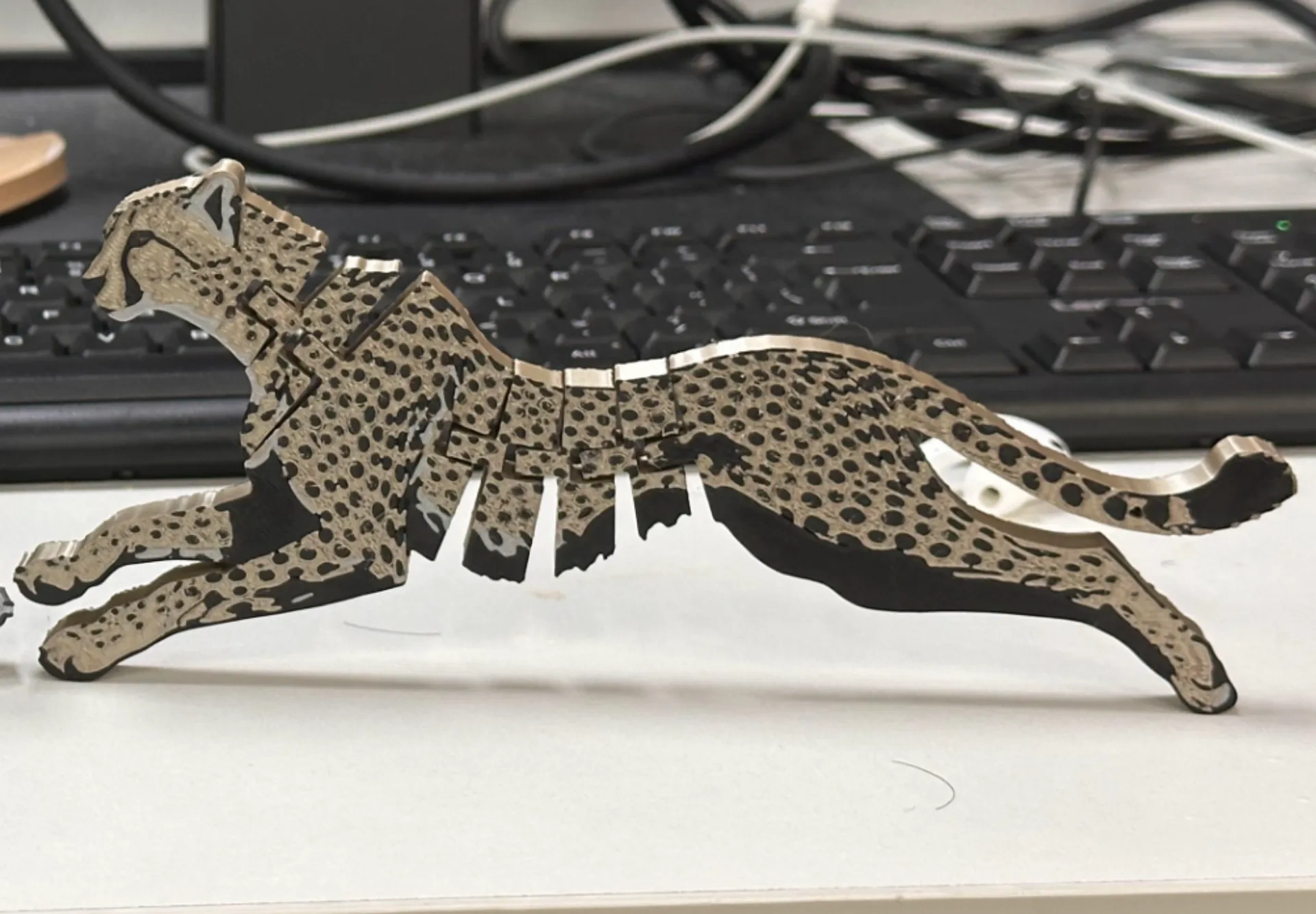 Cheddar Snow Leopard - FLEXI by user_542790700 - MakerWorld