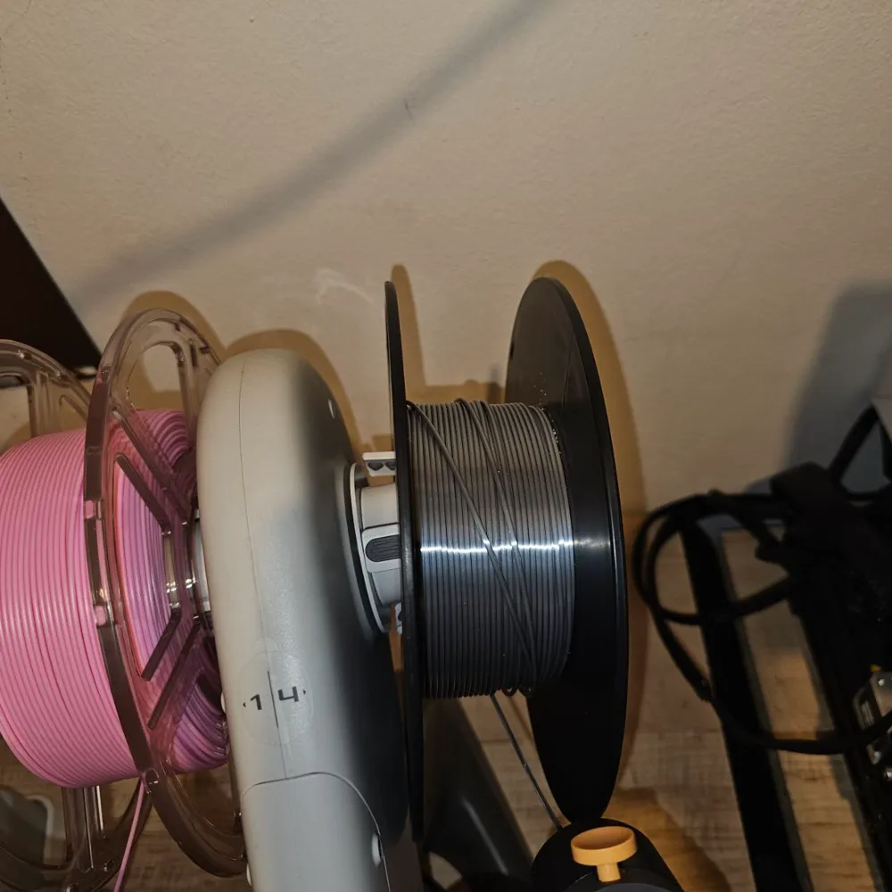 AMS Lite filament spool anti-drop lock v.1 Remix Remixed by S3D ...