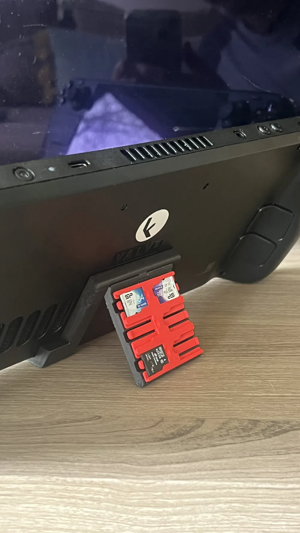SteamDeck Support V01 w/ SD Card Slots - Free 3D Print Model - MakerWorld
