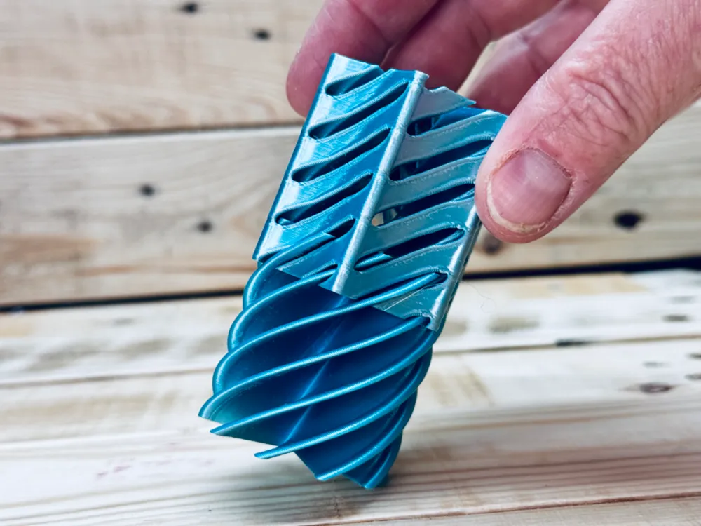 Curved edge hexagon pass through by ENIQUE3D MakerWorld: Download Free ...