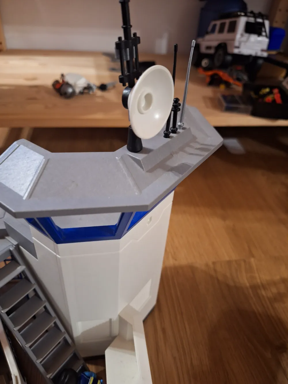 Bricks meets Playmobil by Gepponline MakerWorld: Download Free 3D Models