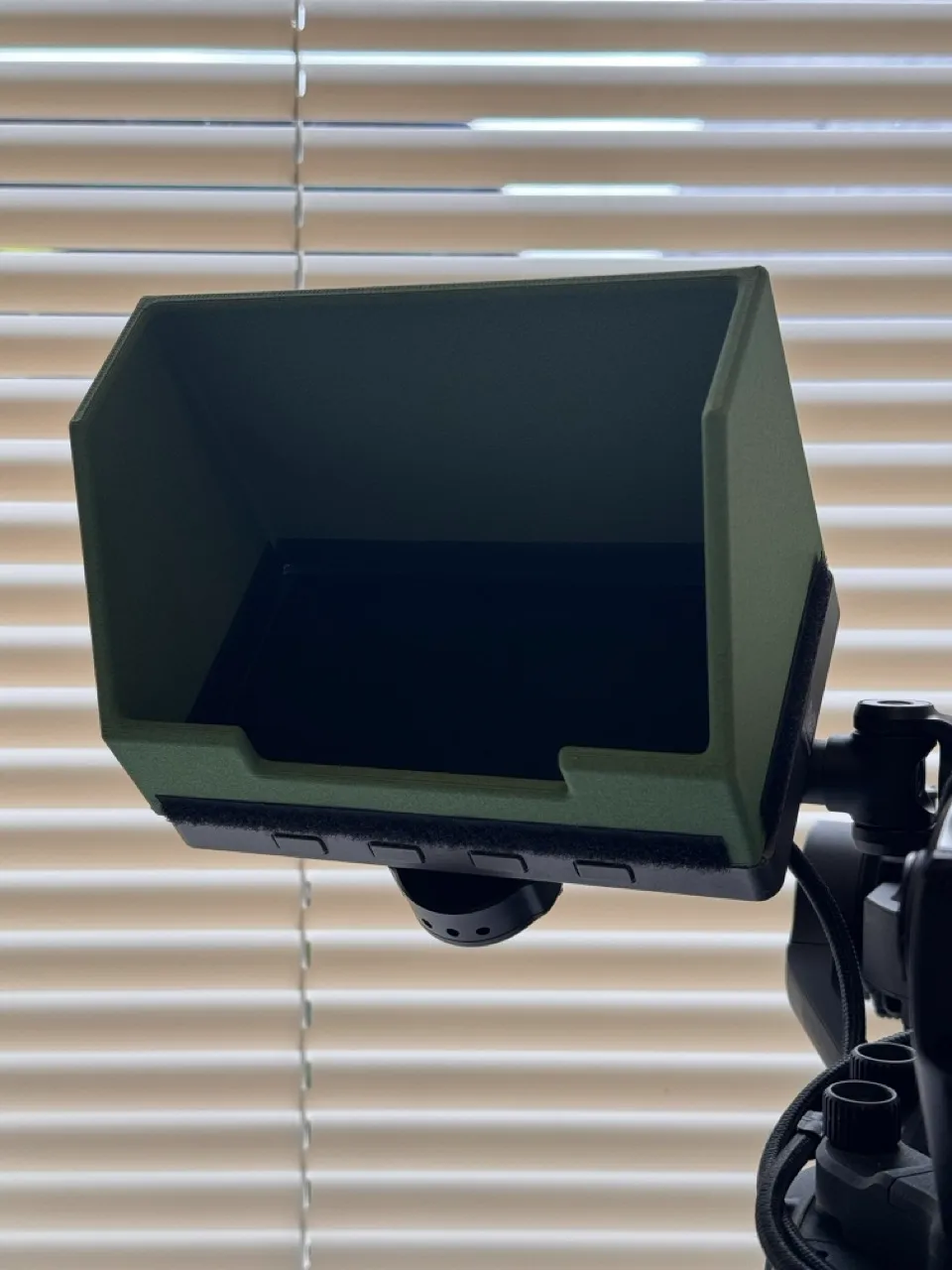 DJI Ronin 4D Monitor Shade by 3DFilmParts - MakerWorld