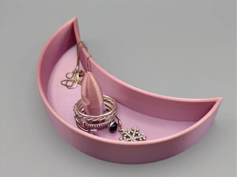Half moon with rocket jewelry tray by Hiki3D MakerWorld: Download Free ...