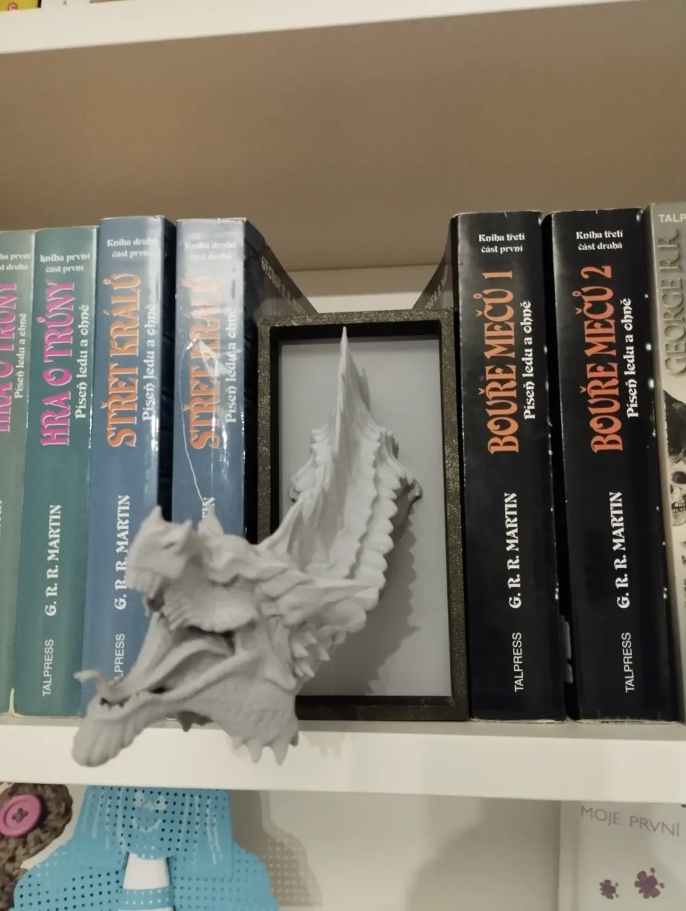 Dragon Book Nook - Free 3D Print Model - MakerWorld