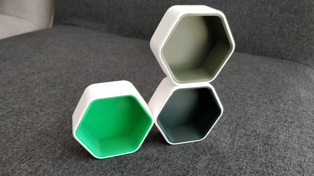 Yabai: Mini Hexagon Display Shelf / Compartment by StarfishRap - MakerWorld